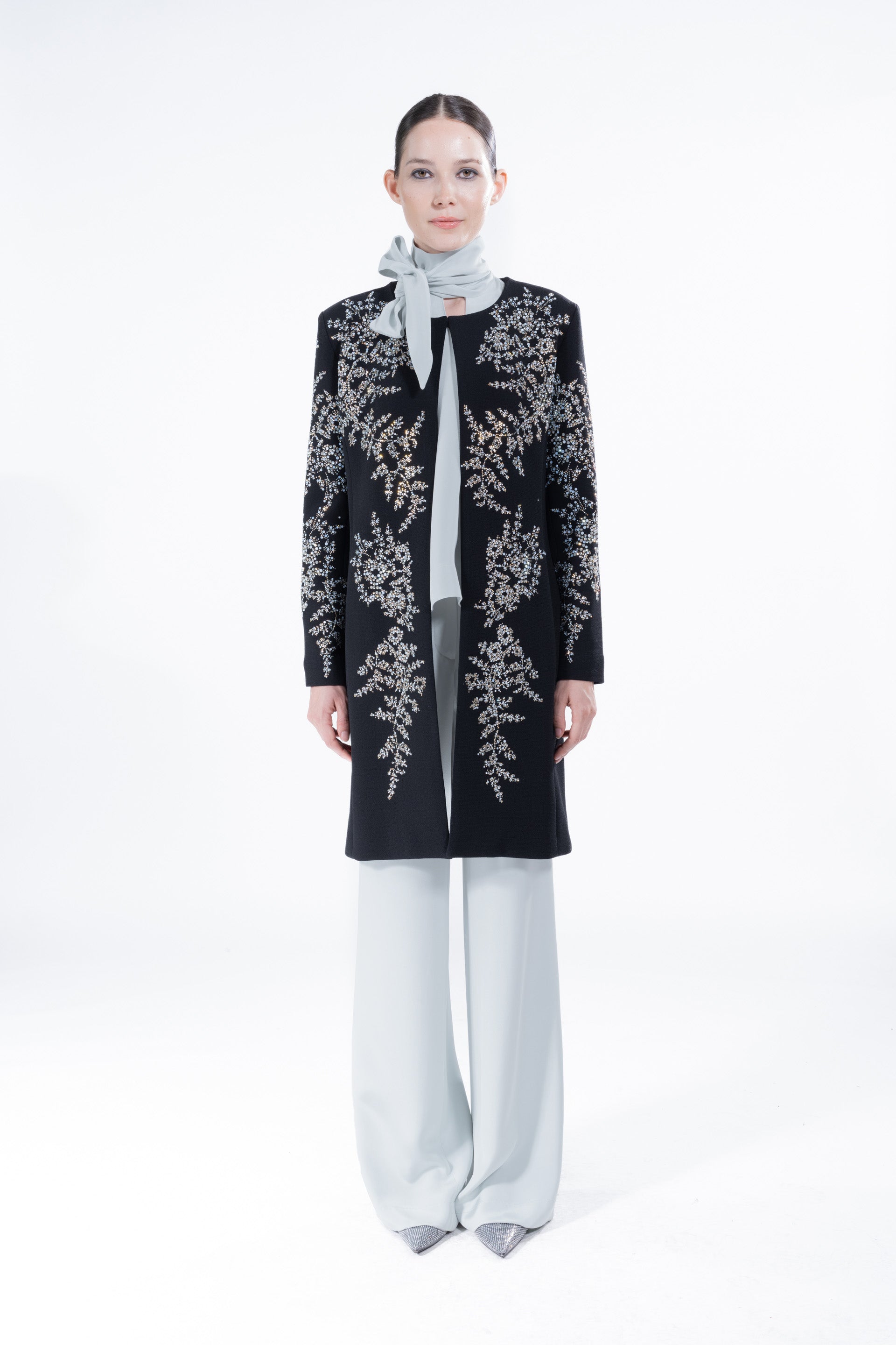 'PAISLEY FLORETTES' CLASSIC COLLARLESS COAT – Libertine
